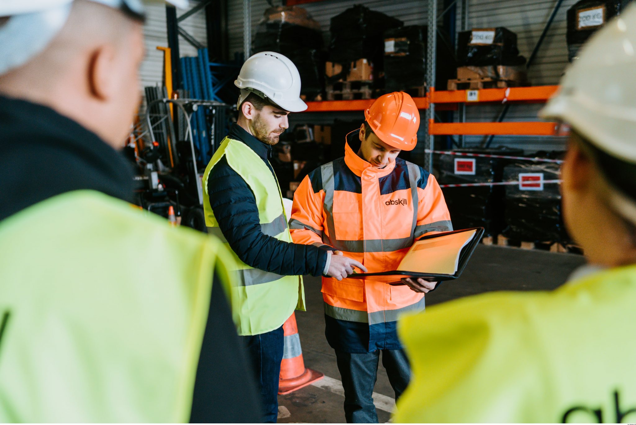 Quels sont les EPI obligatoires en logistique ? | ABSKILL